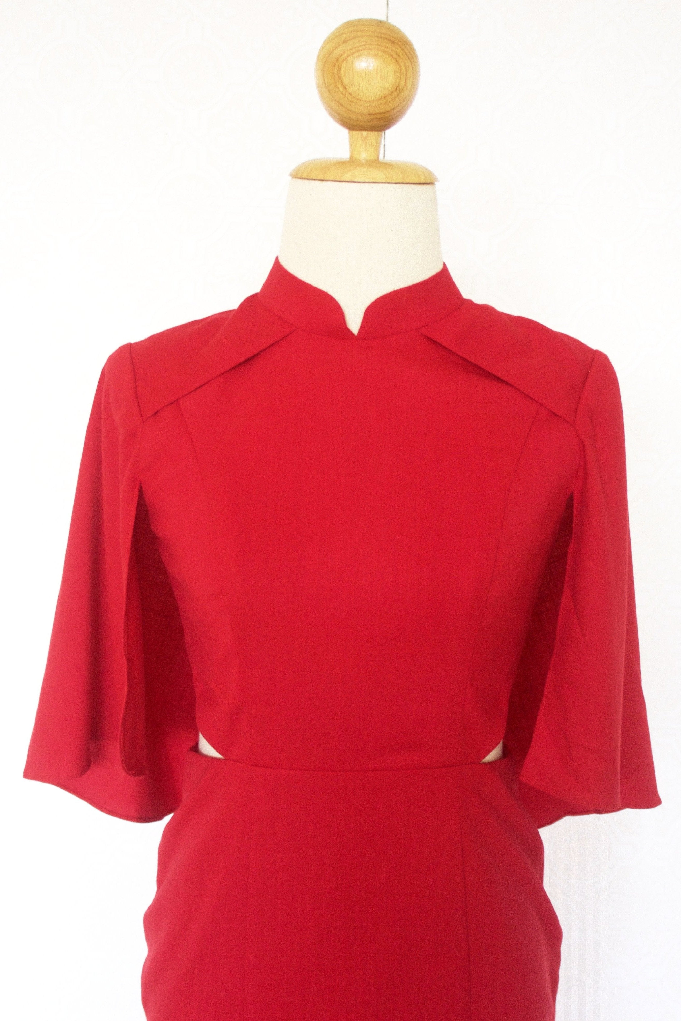 Cape Cut-Out Fitted Cheongsam - Red (Pre-order) – The Missing Piece