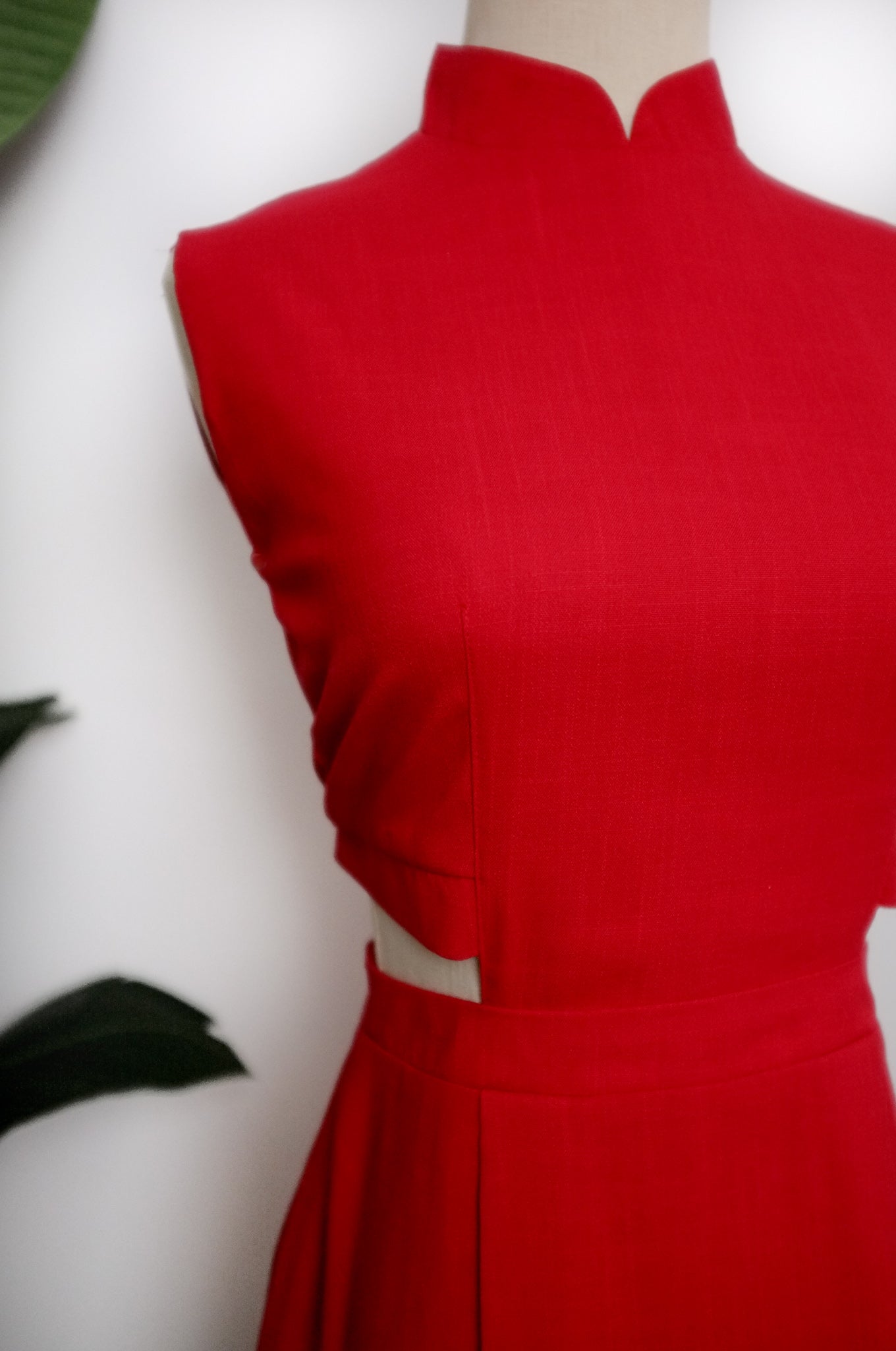 Signature Cut-Out Cheongsam - Red (Pre-order) – The Missing Piece