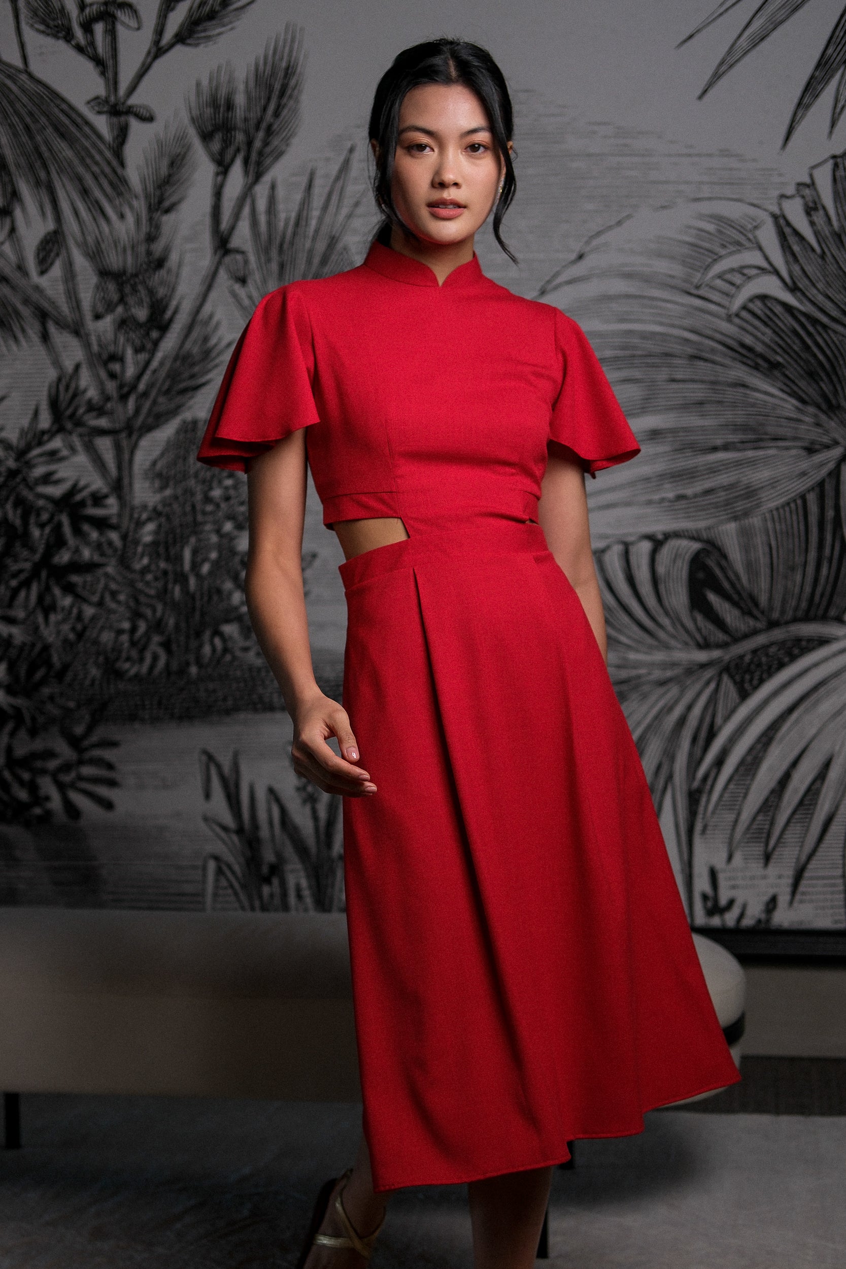 Signature Cut-Out Cheongsam with Sleeves - Red – The Missing Piece