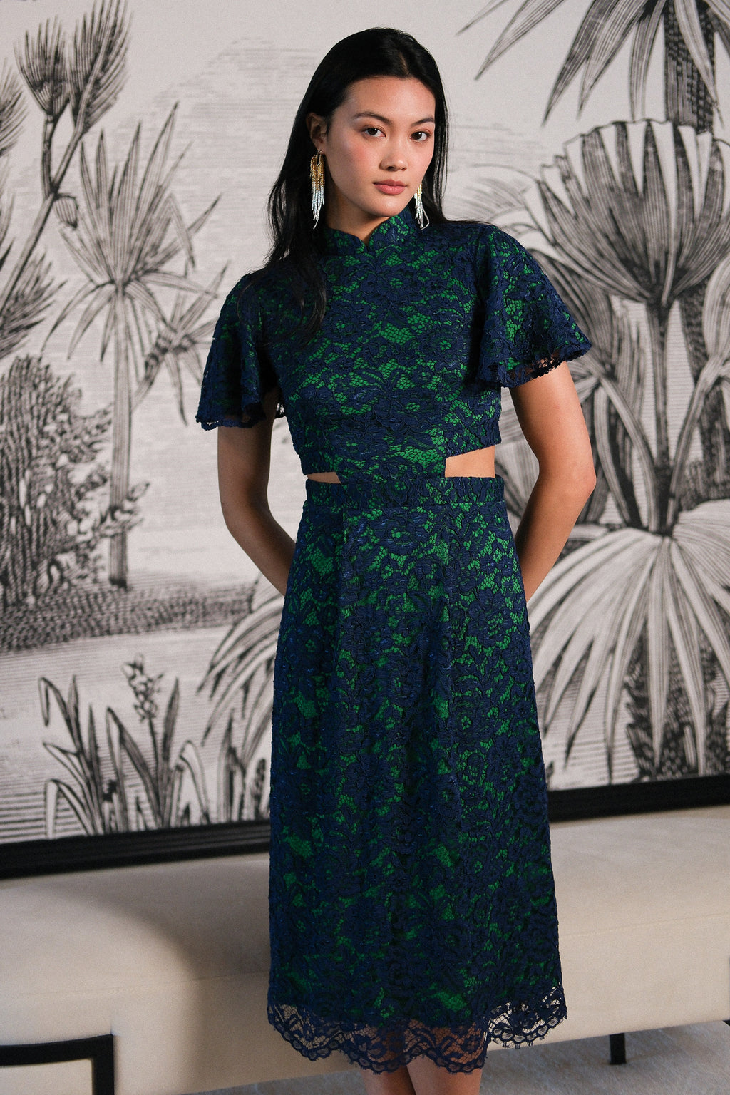 Signature Lace Cut-Out Cheongsam with Sleeves - Navy / Peach (Pre-orde ...